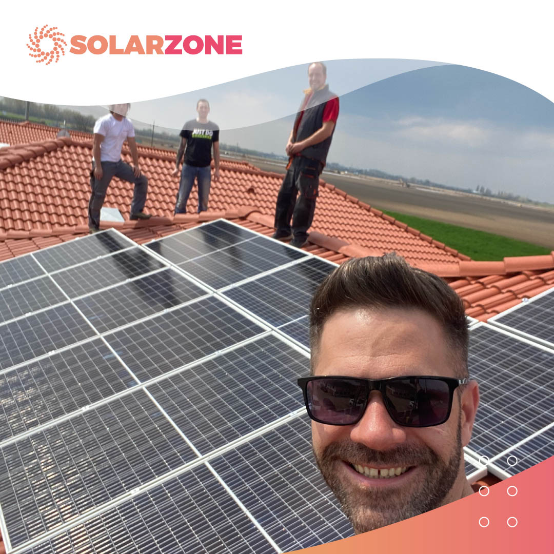 PV-ANLAGE IN 4 SCHRITTEN - SolarZone